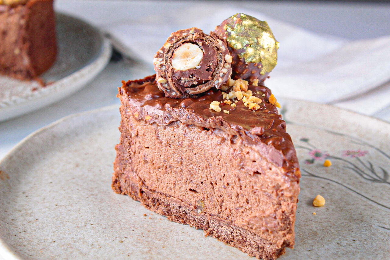 TORTA FERRERO ROCHER | TORTA DE AVELÃ FACIL E DELICIOSA - Março 2024 ...