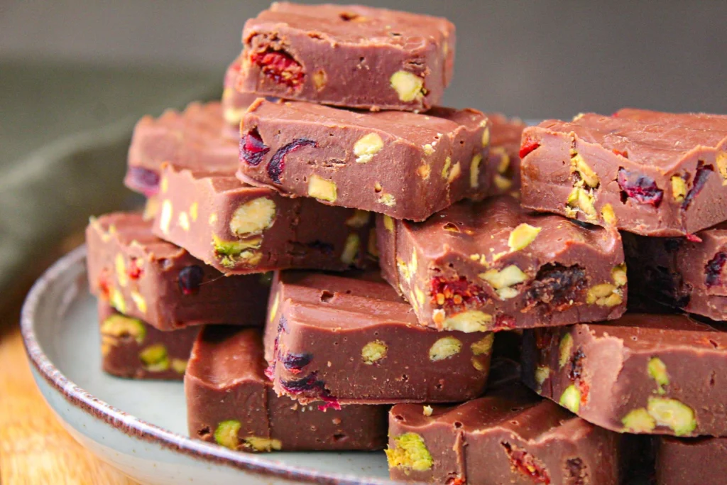 COMO FAZER FUDGE DE CHOCOLATE AO LEITE | DERRETE NA BOCA | FAÇA E VENDA ...